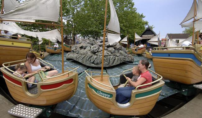 Chessington World of Adventures Resort - Theme Park in Chessington ...