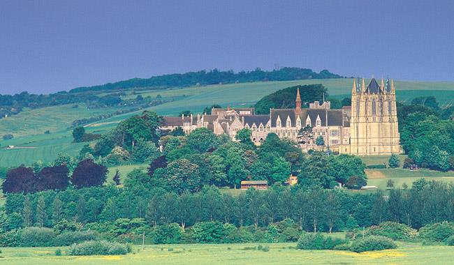 Lancing - Towns & Villages in Adur - Visit South East England